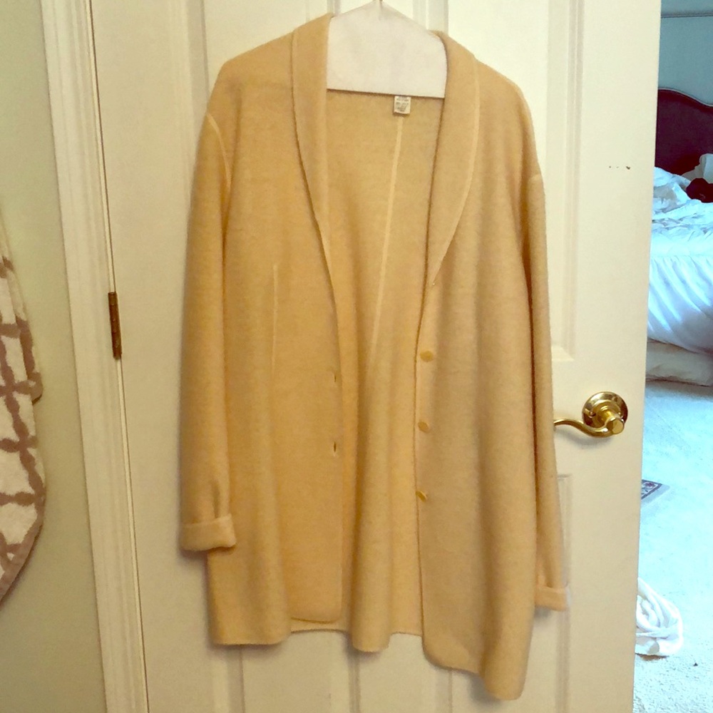 Beautiful Cream Colored Lambswool Cardigan Sweater - Gem